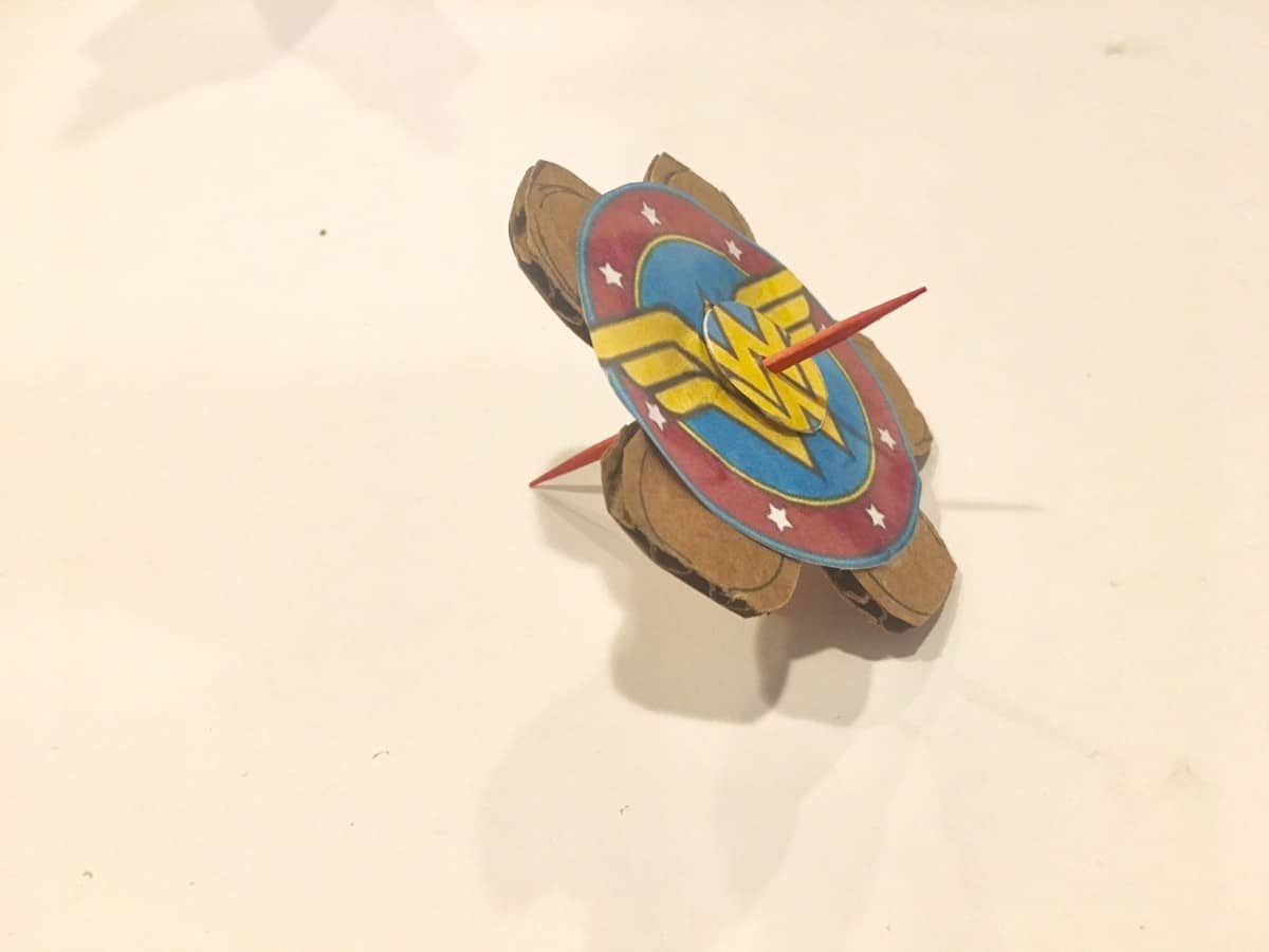 Wonder Woman Fidget Spinner - Made from items you have at home!