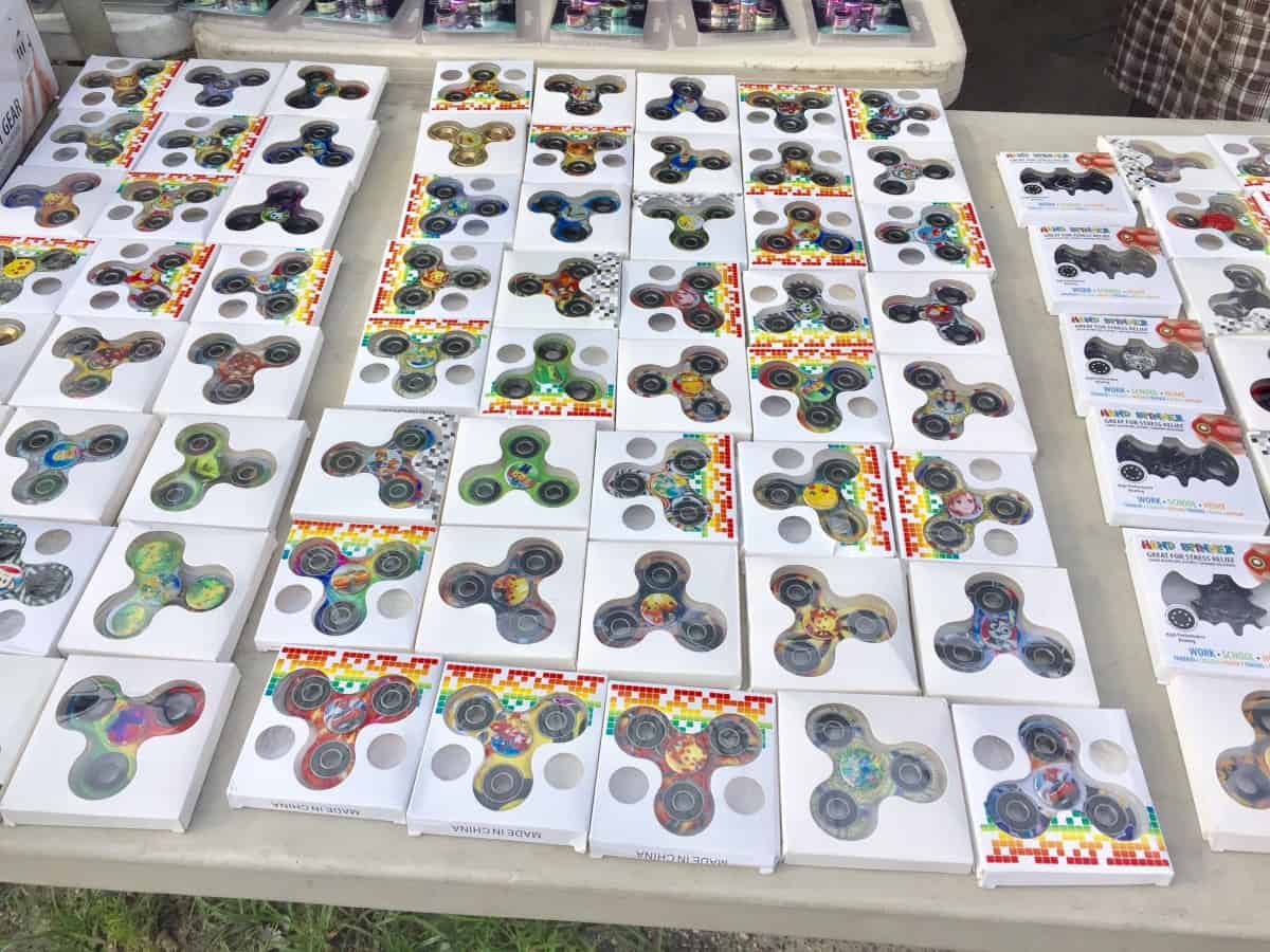 Wonder Woman Fidget Spinner - Made from items you have at home!